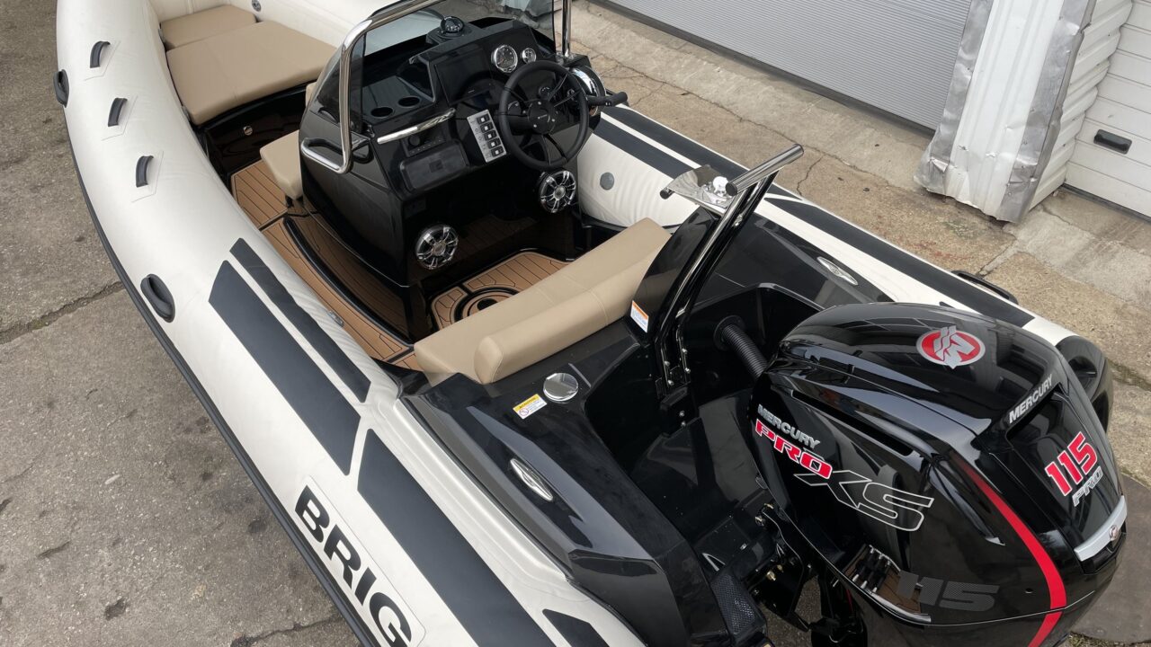Luxus-RIB 100 PS viele Extras | Jetzt BRIG vom Boots Fachhändler kaufen