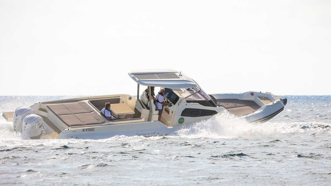 Capelli Luxury Line - Das neue Topmodell TE42 | Jetzt Capelli vom Boots ...