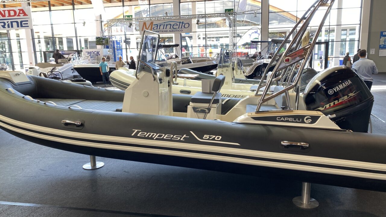 5,70-Meter Capelli-RIB mit 90 PS Yamaha Außenborder | Jetzt Capelli vom ...